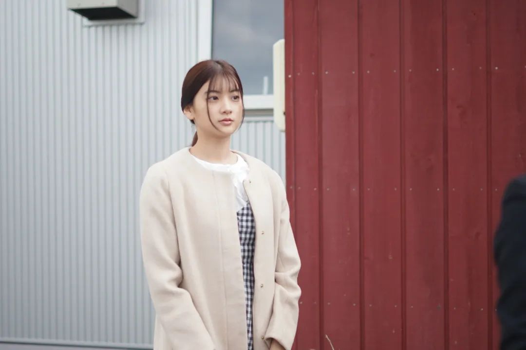 Debut Film Hitomi di Film “Roman Peony”