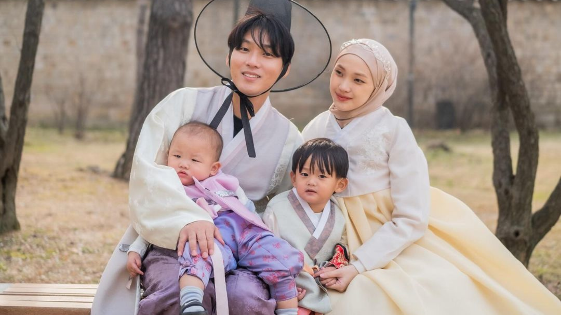Na Daehoon, Julia, dan Na Brothers Pulang Kampung ke Korea