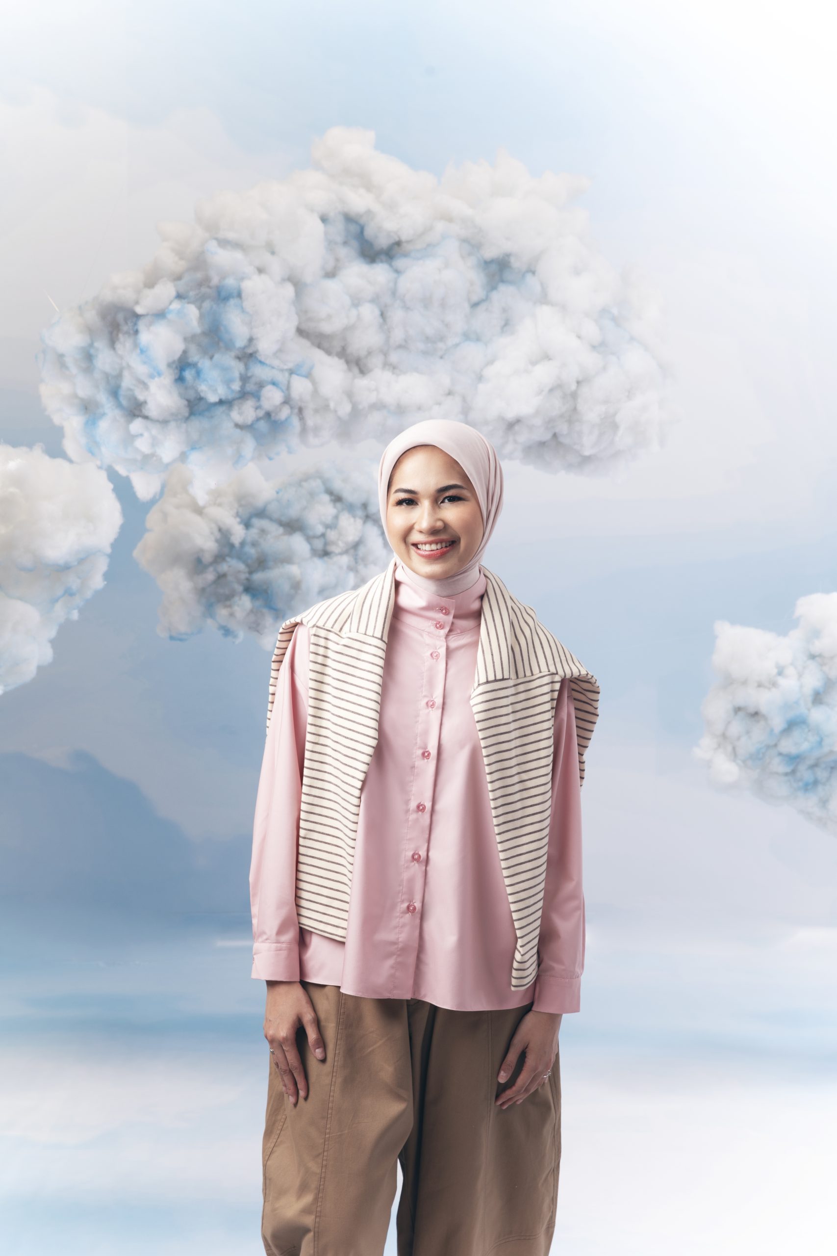 Nadhira Afifa Kolaborasi dengan RiaMiranda x One Fine Sky 2025